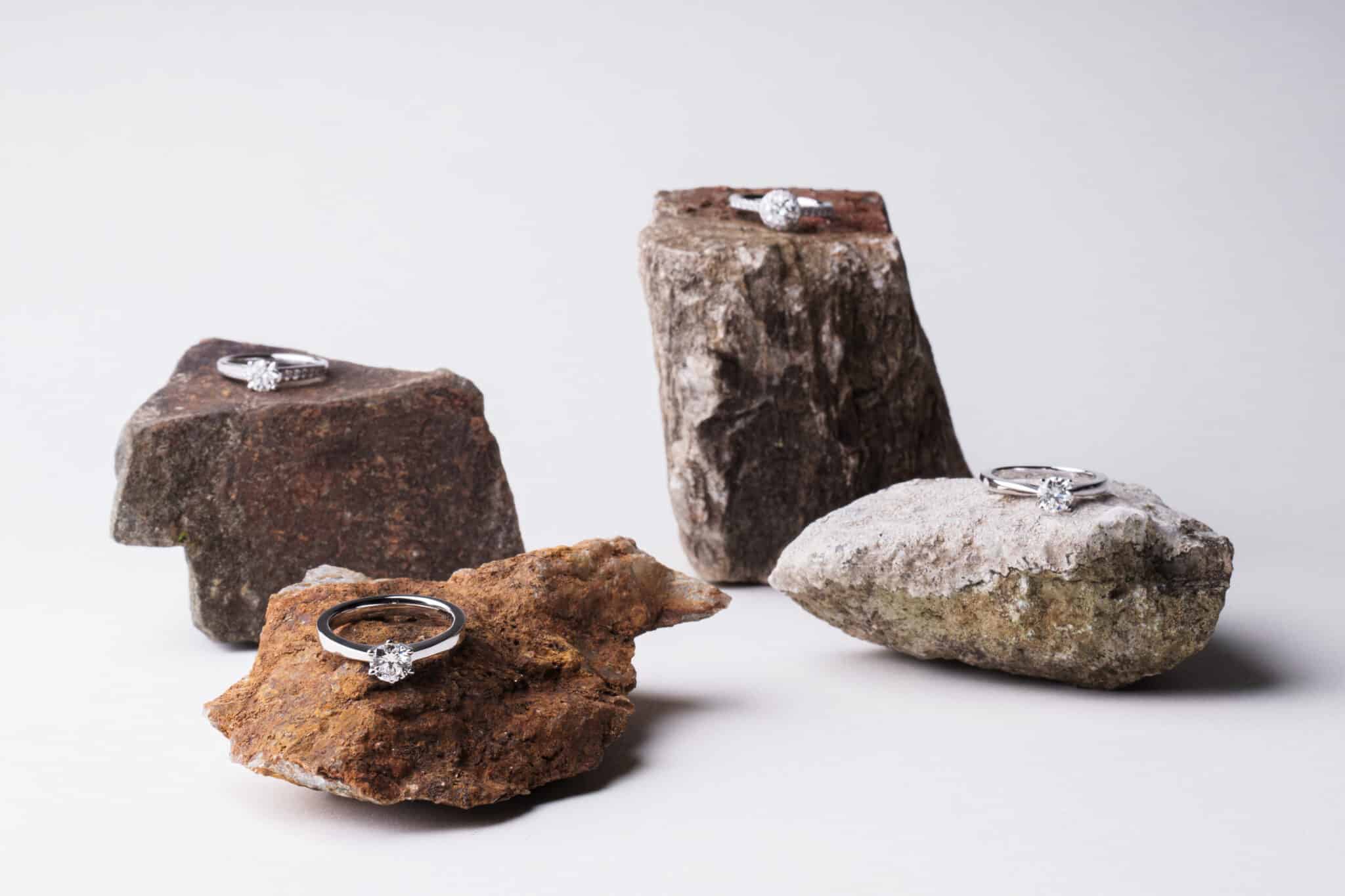 Los mejores anillos de compromiso para un 'SÍ' especial - Maison Roca